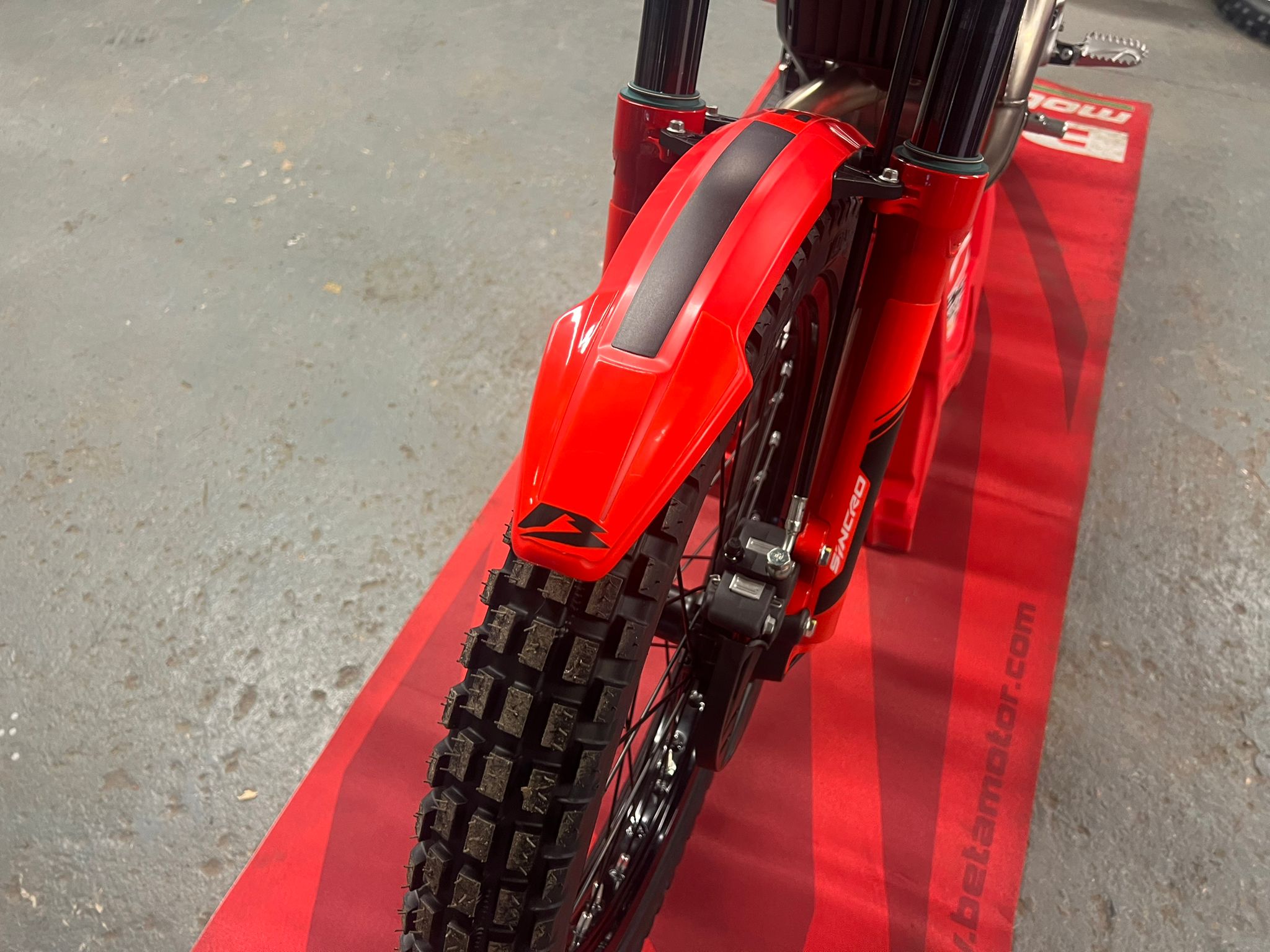 2026 Beta SINCRO 2T 250cc/300cc Trials Bike – SW Trials & Enduro