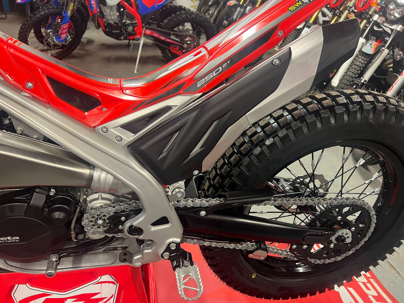 2026 Beta SINCRO 2T 250cc/300cc Trials Bike – SW Trials & Enduro