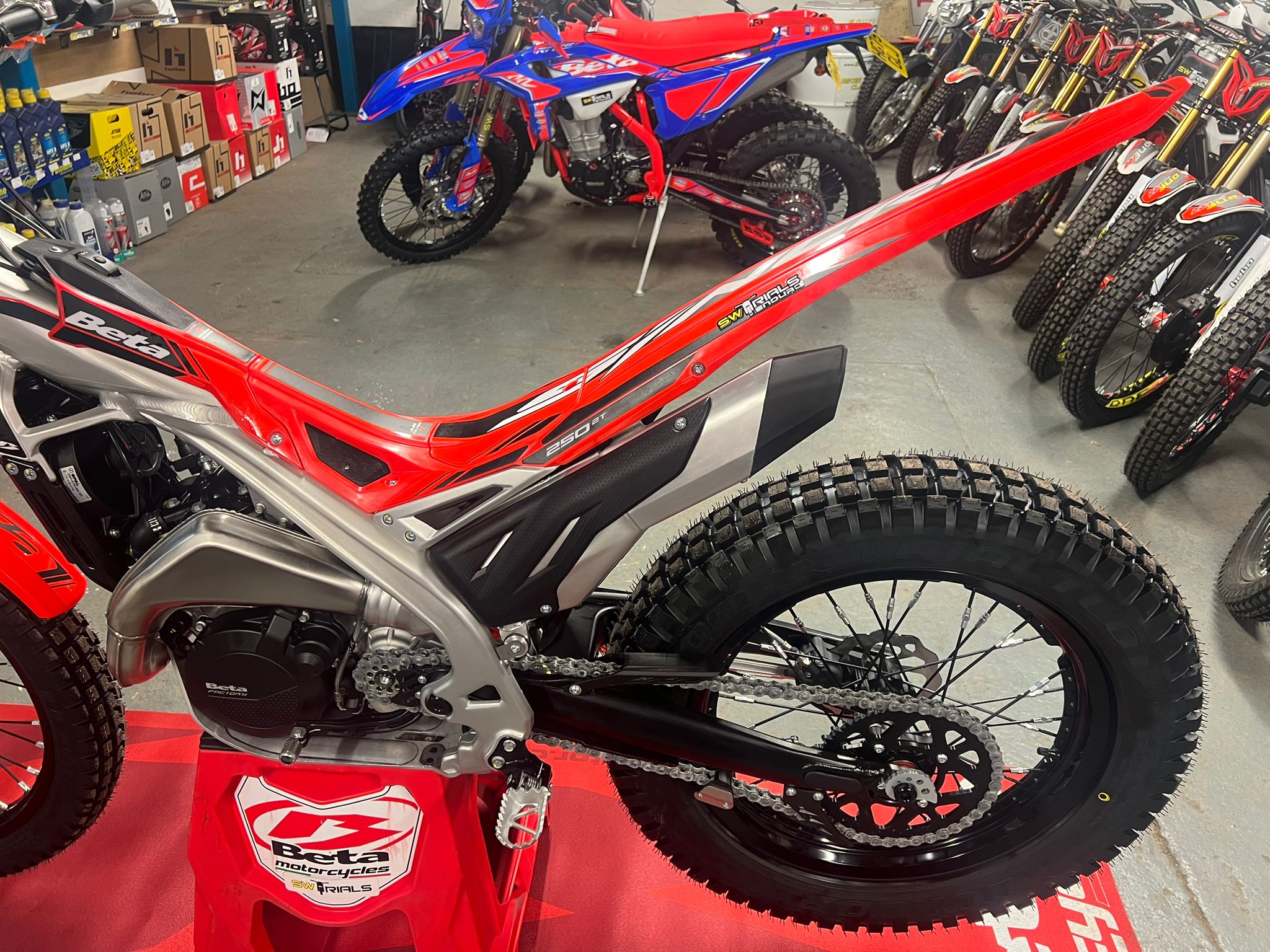 2026 Beta SINCRO 2T 250cc/300cc Trials Bike – SW Trials & Enduro