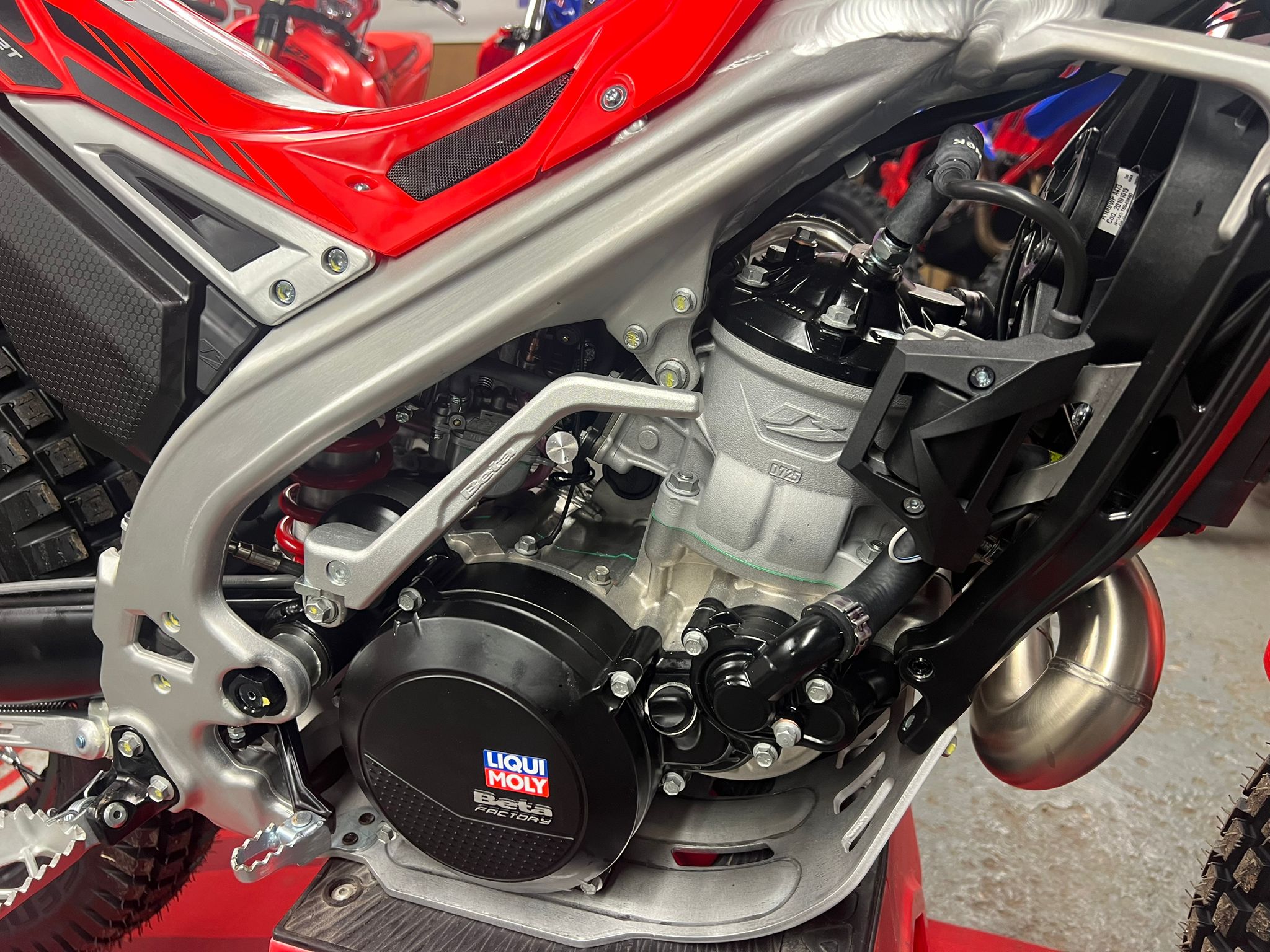 2026 Beta SINCRO 2T 250cc/300cc Trials Bike – SW Trials & Enduro